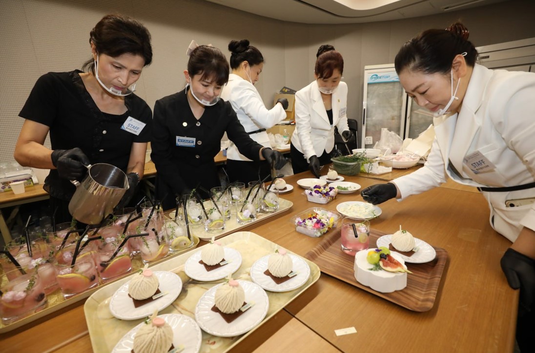 Thousands of Volunteers United for a Global Peace Event - TopToronto.ca
